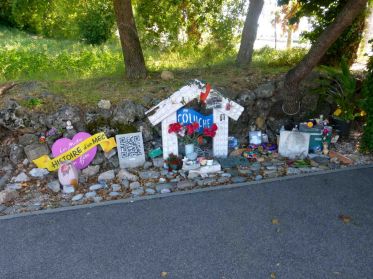 COLUCHE, Michel Colucci, dit - Tombes Sépultures dans les cimetières et ...