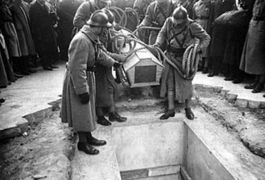 TOMBEAU DU SOLDAT INCONNU (Paris) - Tombes Sépultures dans les ...