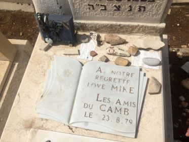 BRANT Mike - Tombes Sépultures dans les cimetières et autres lieux